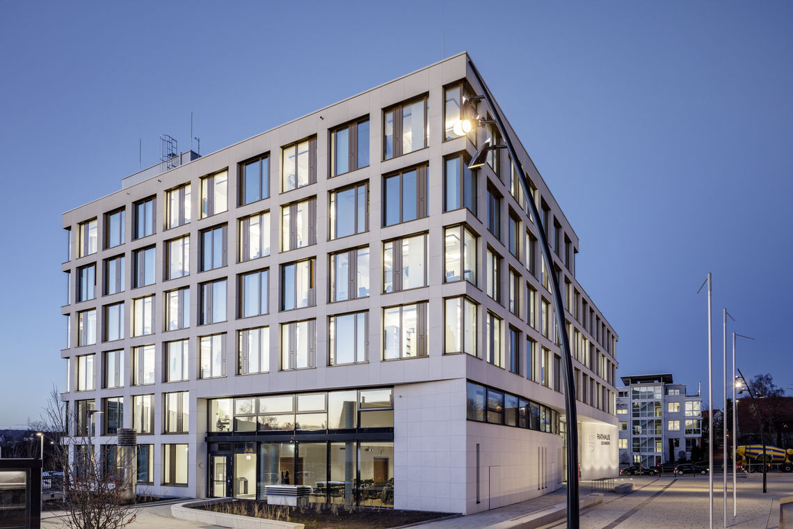 Public buildings – GEZE solutions and consultancy | GEZE